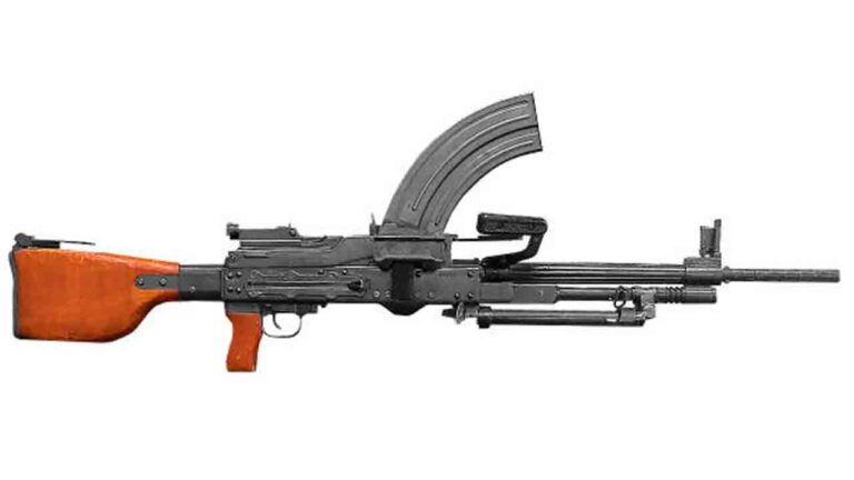 Type 73: Een Noord-Koreaanse Machinegeweer met Sovjet- en Tsjechische ...
